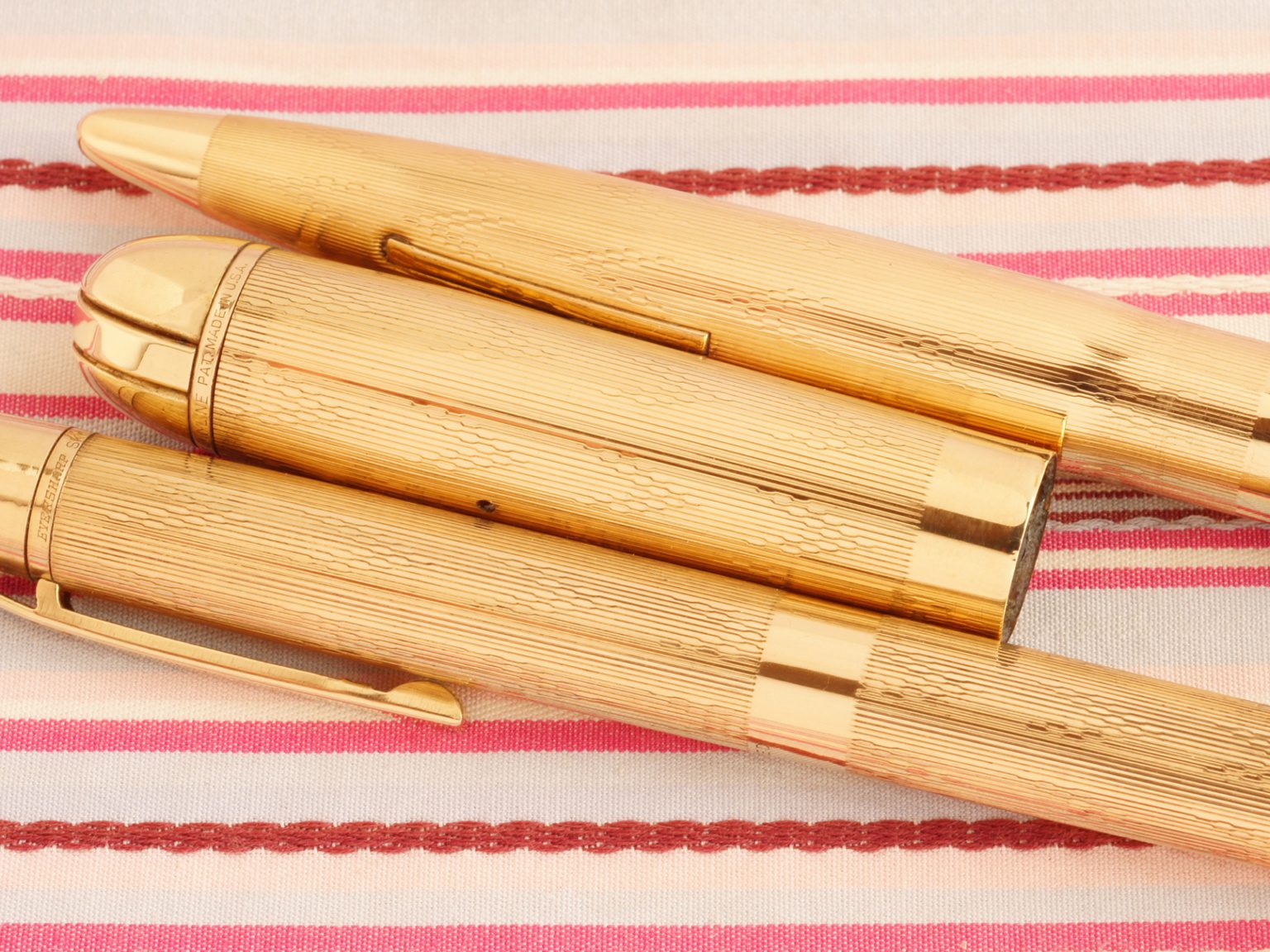 Eversharp Skyline Gold Award Chevron Fountain Pen Pencil Set