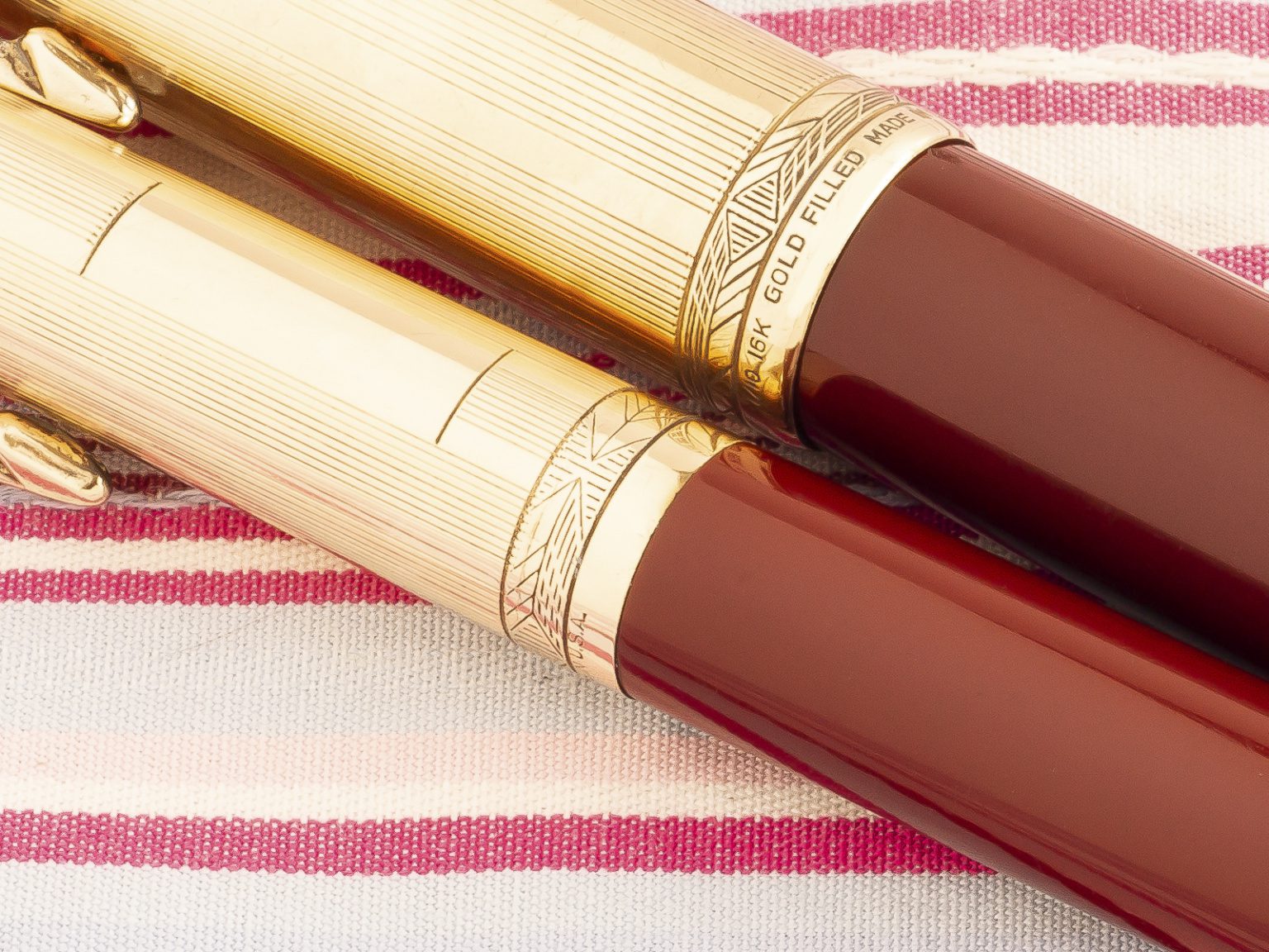 Parker 51 DELUXE Double-Jewel 16K Gold Cap Maroon Set