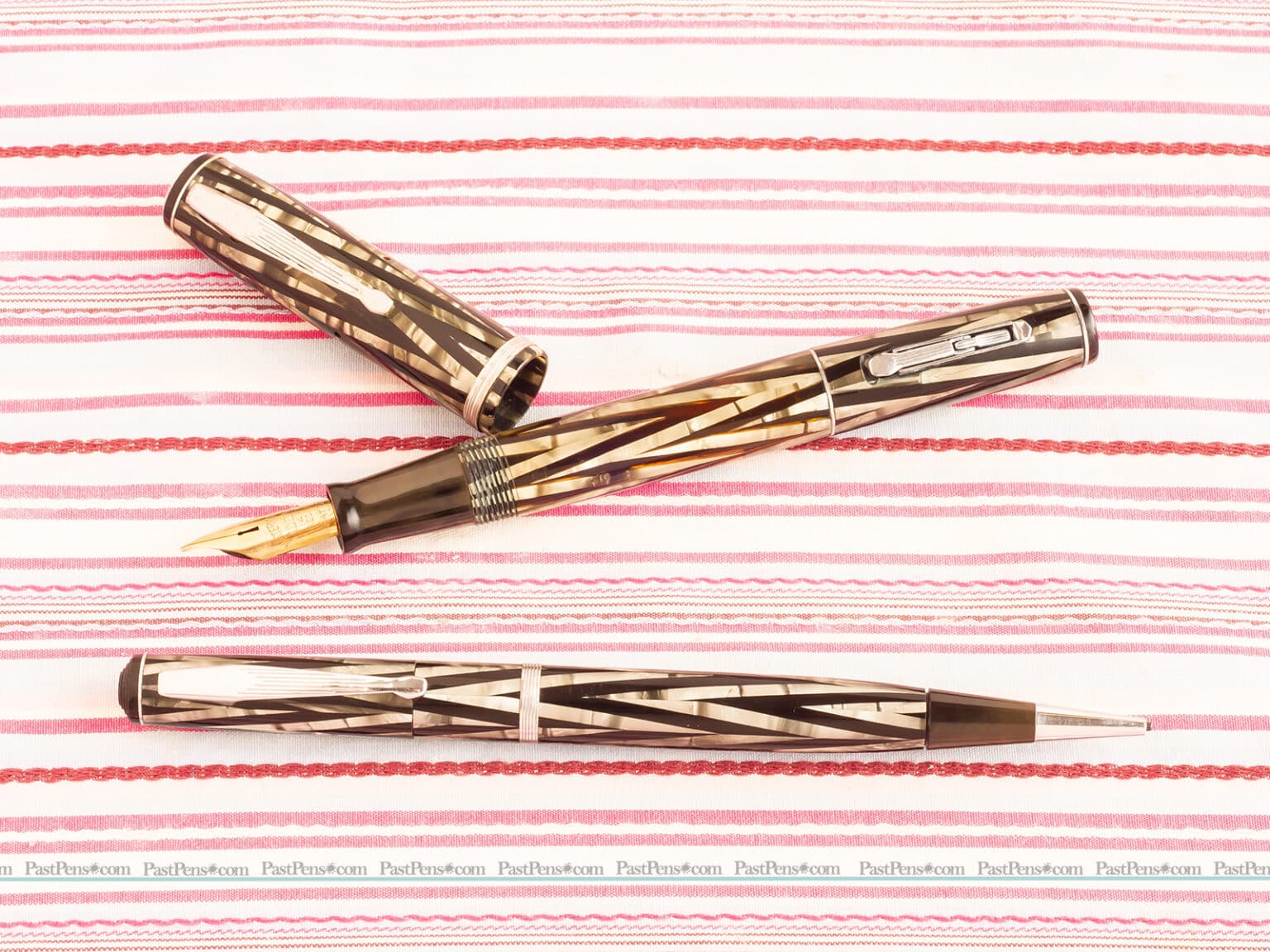 Waterman Silver-Ray Ink-vue Emblem Fountain Pen Pencil Set