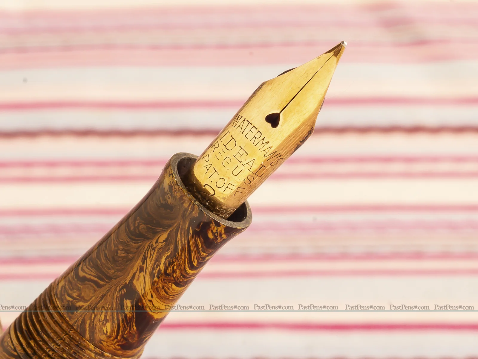 Waterman Olive Ripple Woodgrain IDEAL 952V Fountain Pen